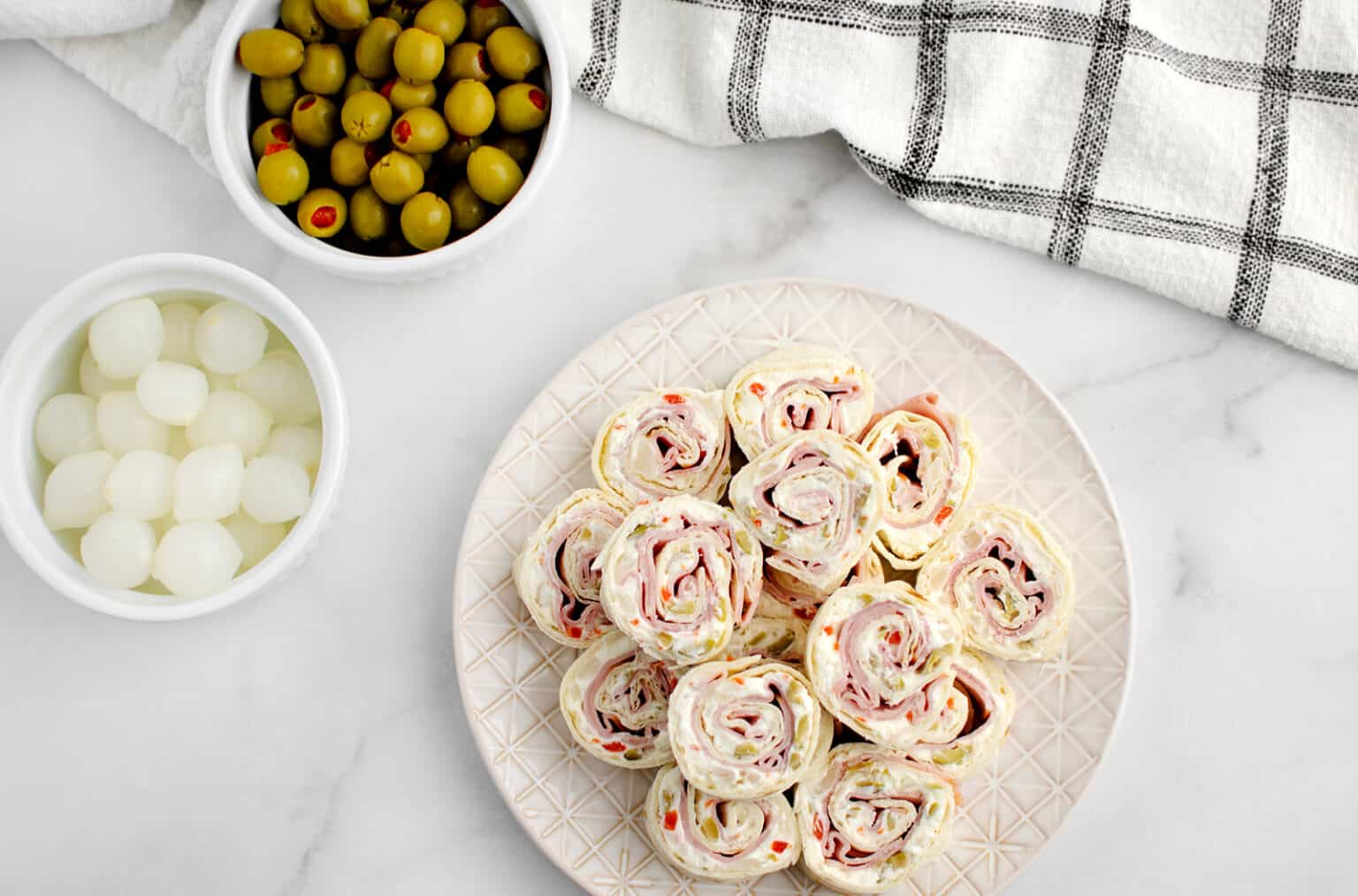 Green Olive, Ham & Cream Cheese Rollups (So Tasty!)