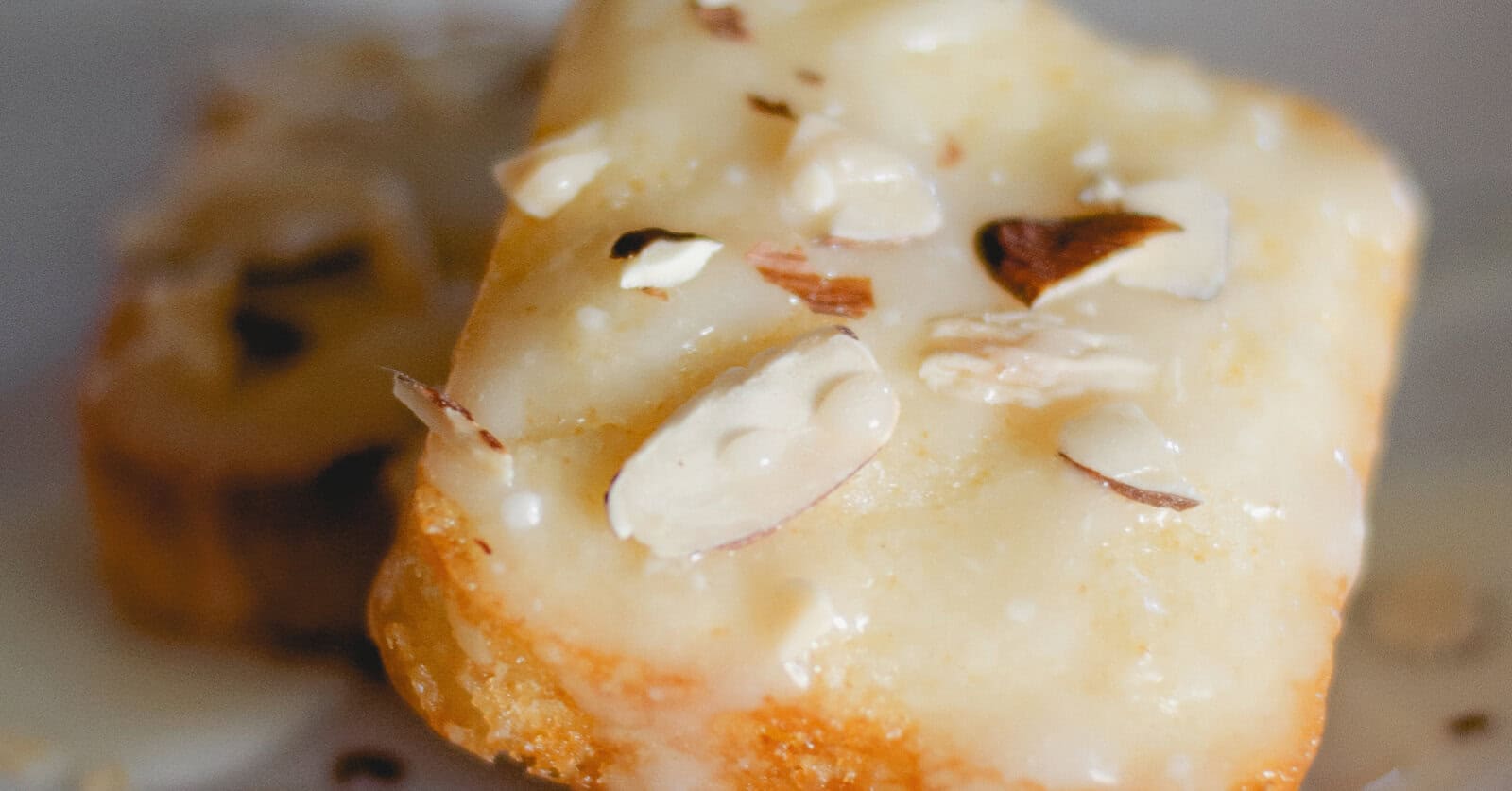 Easy & Delicious Miniature Almond Cakes (with Glaze!)