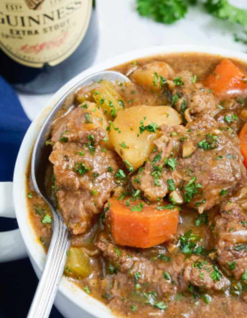 38 Hearty Meat and Potato Recipes (Delicious & Satisfying!)